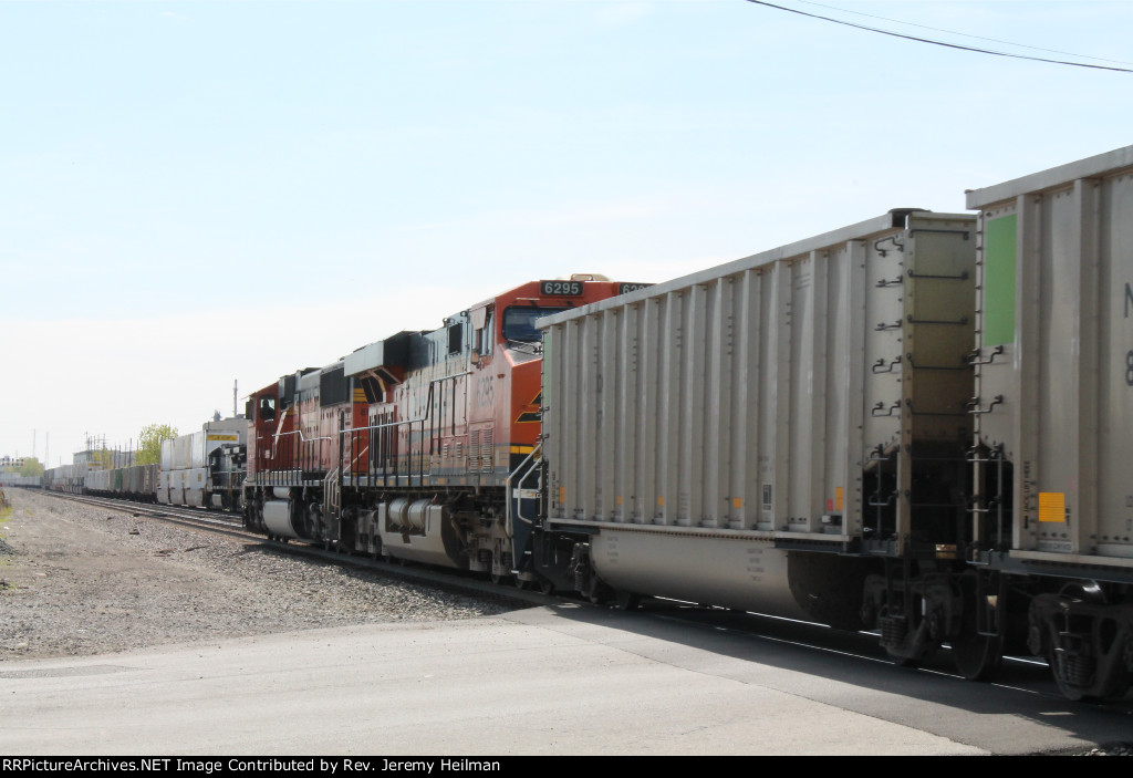 BNSF 8986 & 6295 (2)
